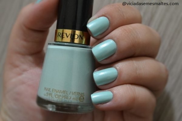 O verdinho mais lindo: Esmalte Revlon Socialite 525 – Viciadas em Esmaltes